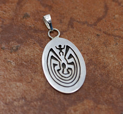 Navajo Man in the Maze Pendant – Jewelry Native American